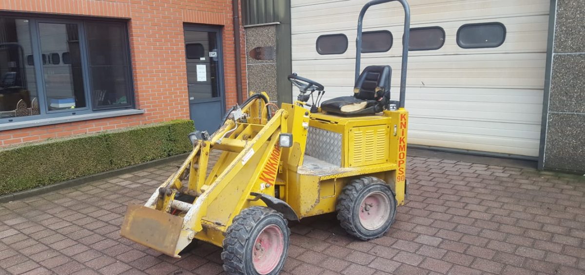 KM90 mini loader still used after 20 years - Miniloaders.com